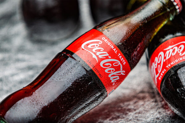 Bisnis Minuman: Analisis Coca-Cola vs Pepsi | MARKEY